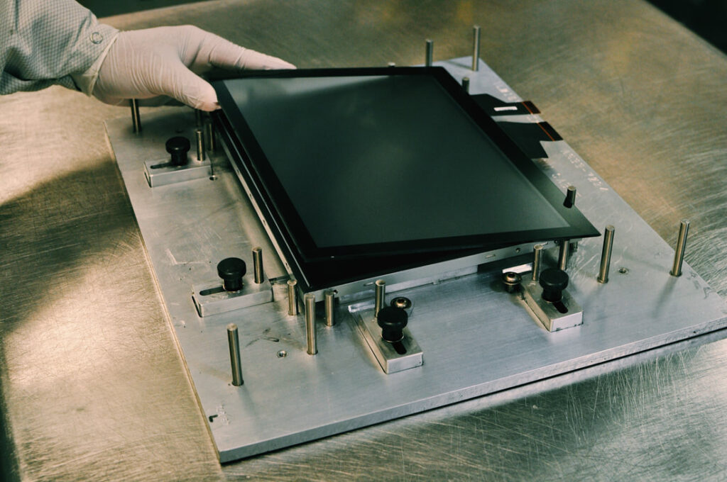 Custom LCD Display Manufacturing: The Future Of High-Quality OEM Solutions